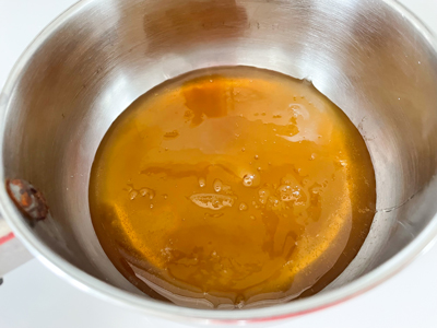 Tortas „MEDUTIS“ su jogurtiniu kremu - Saldukas